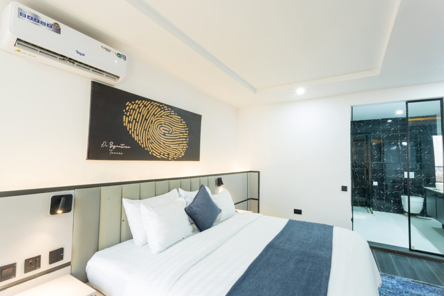 Business Suite - DeSignature Tower Hotel & Suites